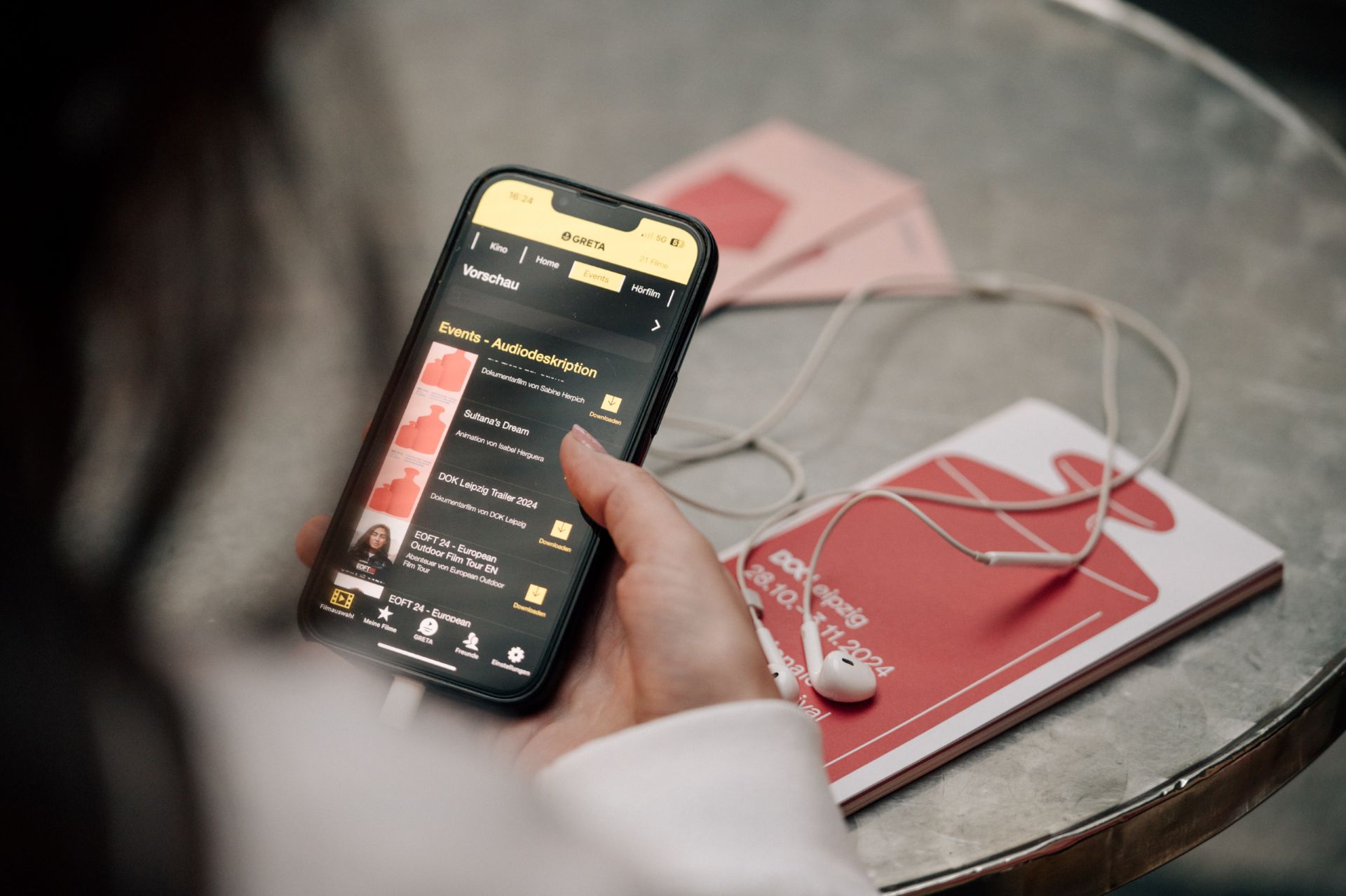 12.242 Euro für Barrierefreiheit: DOK Leipzig schafft Spendenziel dank ...